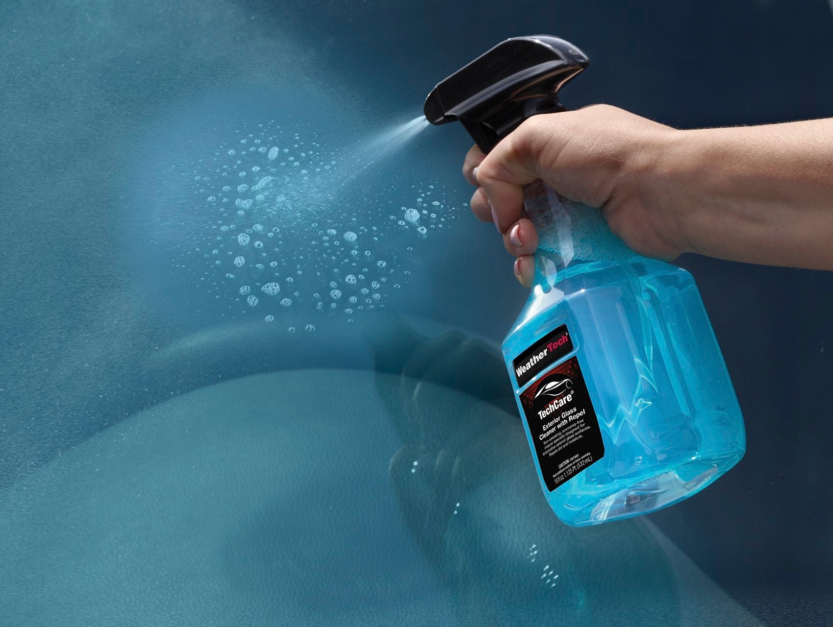 TechCare Exterior Glass Cleaner with Advanced Water Repellency